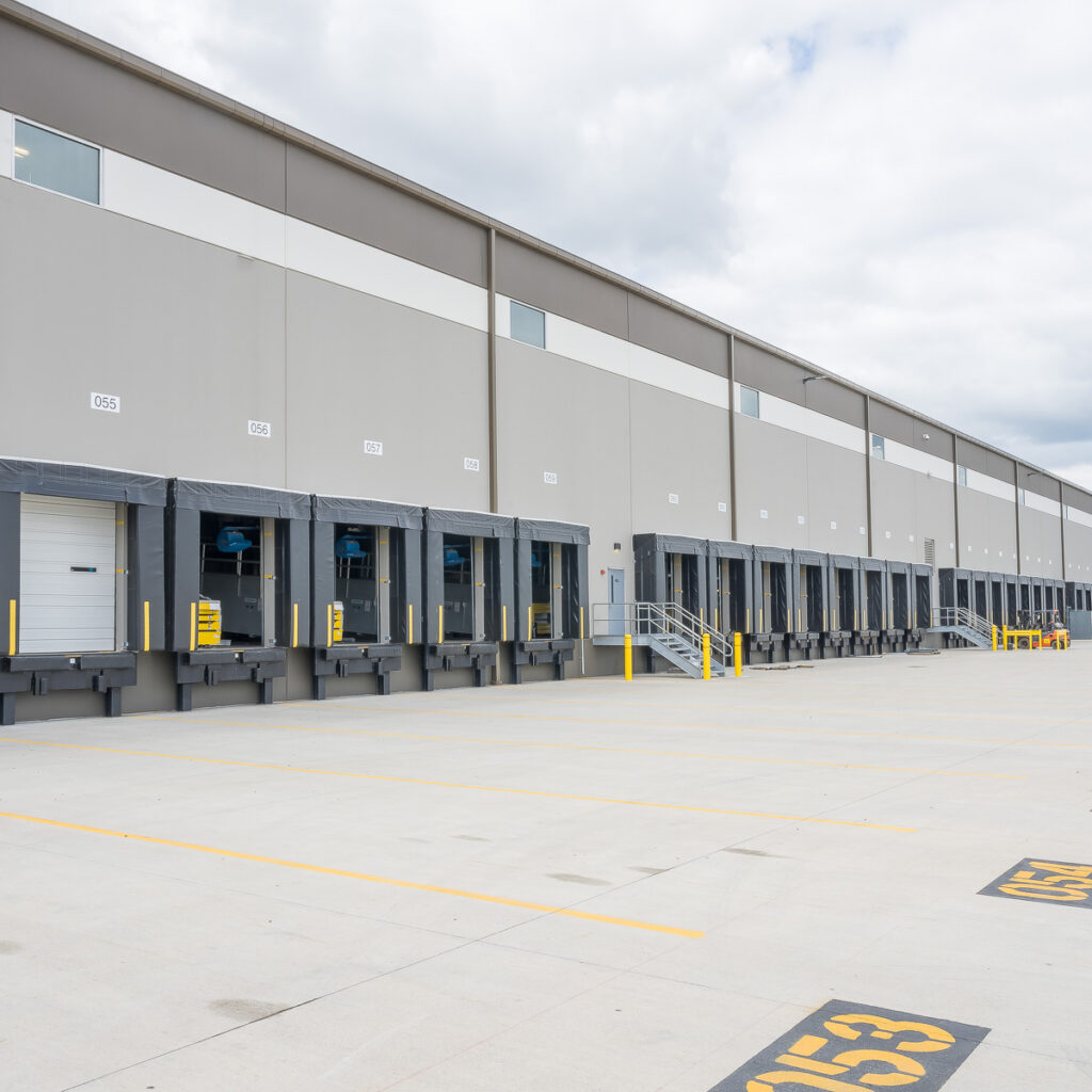 UPS East Zone Regional Hub - Kajima Building & Design Group Inc.