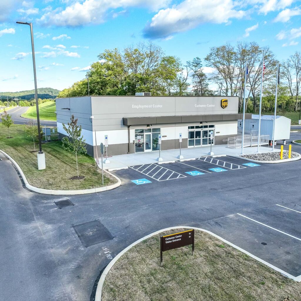 UPS East Zone Regional Hub - Kajima Building & Design Group Inc.